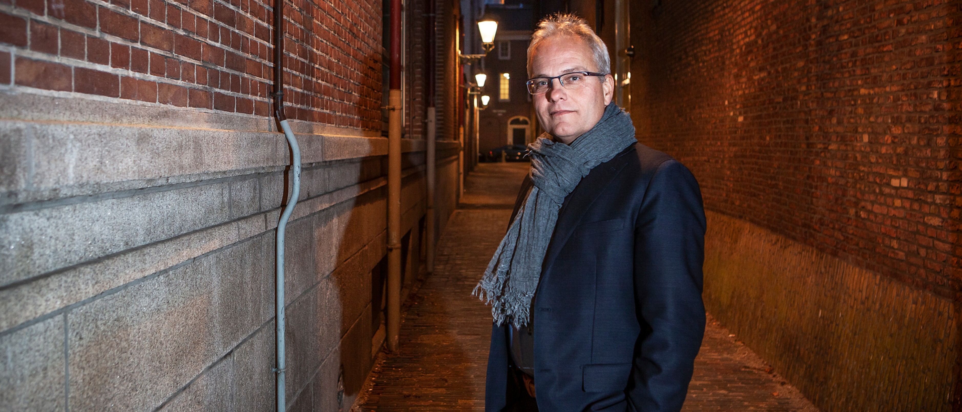 Mark van Twist: ‘Hoe rijker de taal, hoe rijker de ervaring’ - Boekblog ...